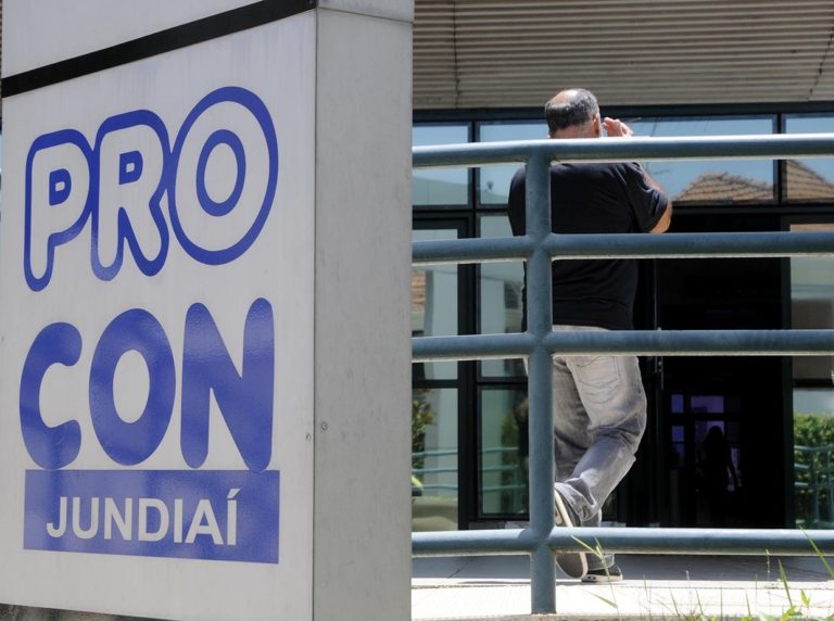 Consumidor superendividado terá atendimento especial feito pelo Procon ...