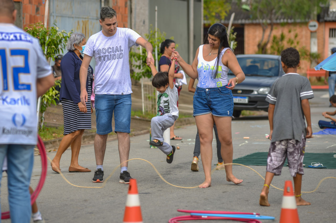 Ruas de Brincar leva diversão para crianças e famílias no Novo ...